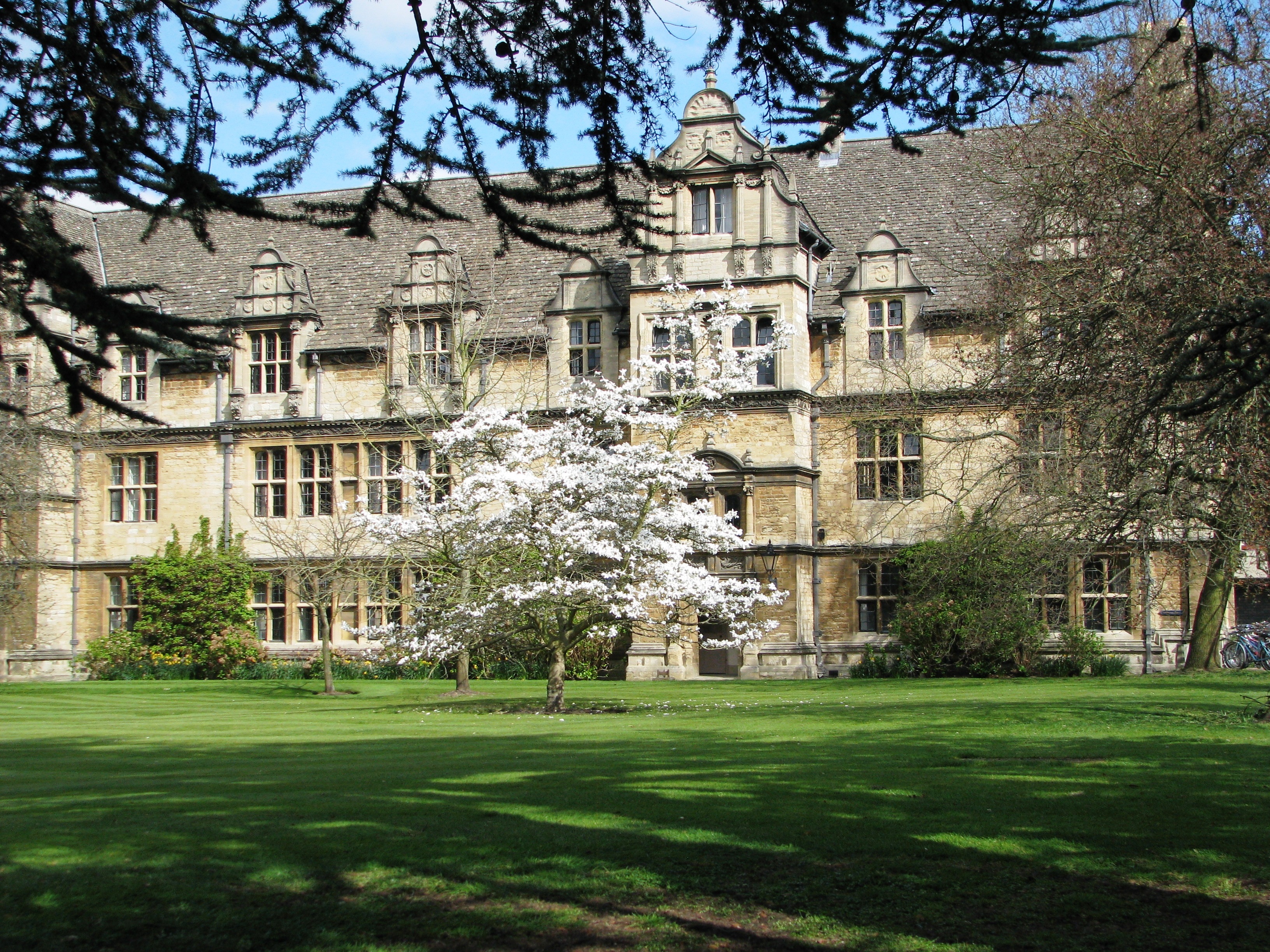 Public Sector Grant Enables Heat Pump Decarbonisation Project at ...